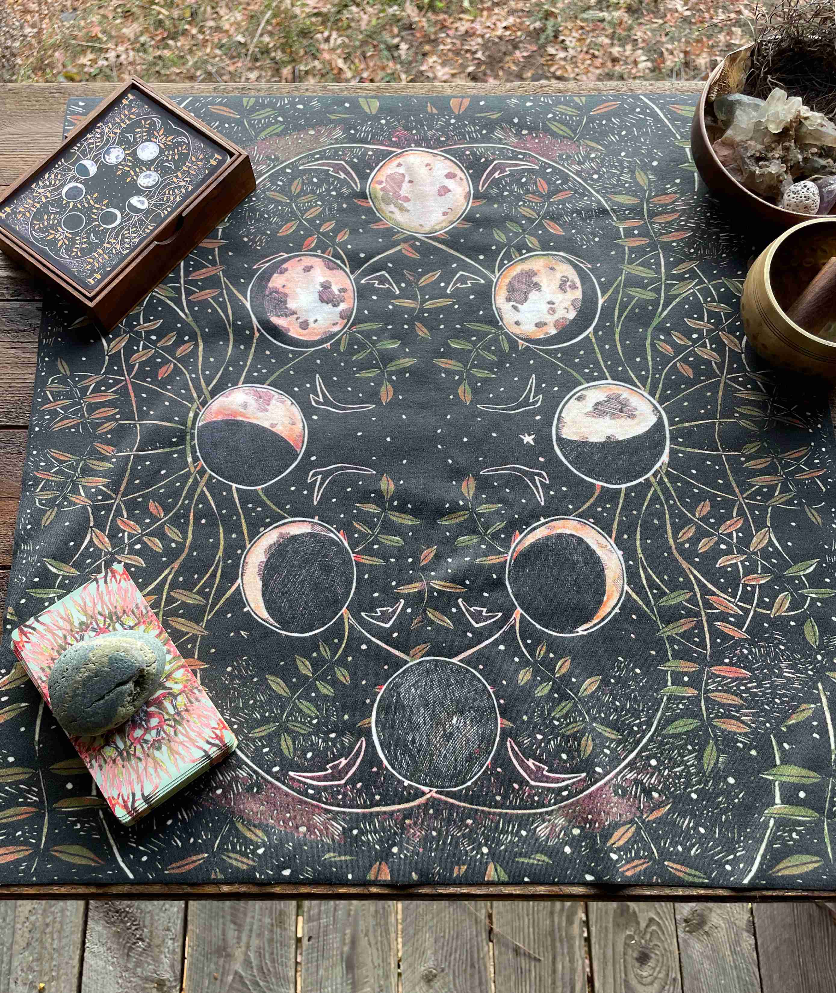 Phases & Forests Moon Cycle Altar Cloth – Arcana Barcelona